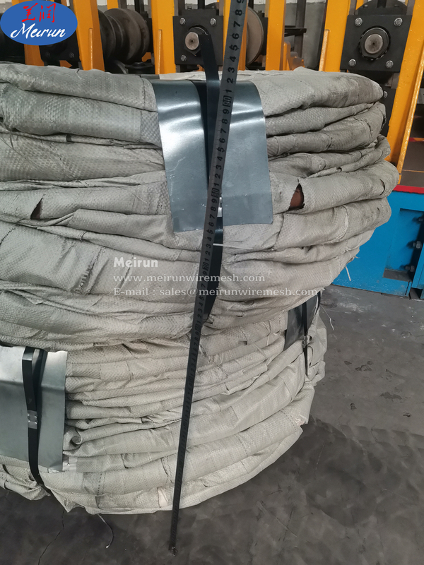 Razor Barbed Wire Fence Coiling And Roller Making Machine - Buy Coiling ...